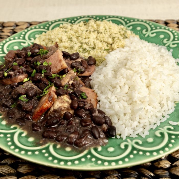 feijoada arroz e farofa